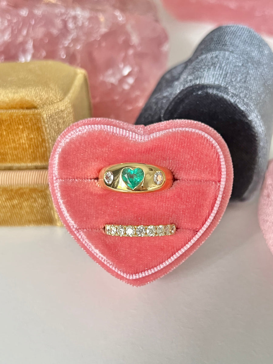 Butter bands series 14k yellow gold heart emerald ring with old cut di ...